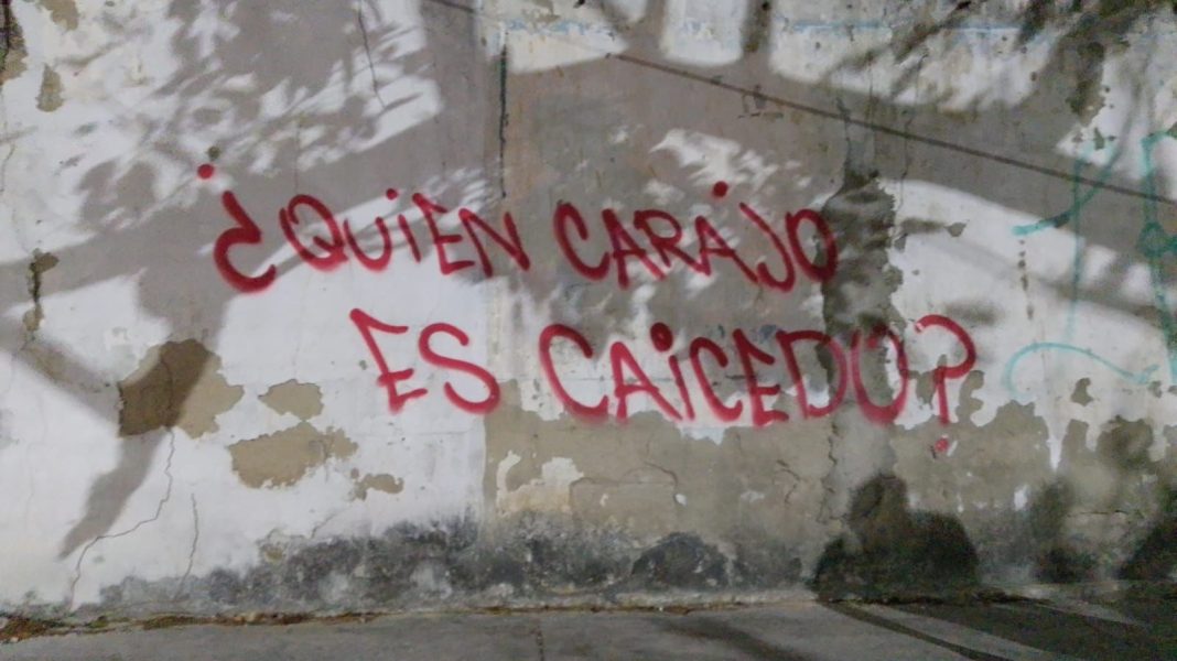 Misteriosos grafitis aparecen en varias ciudades: “¿Quién Carajos es ... Misteriosos grafitis aparecen en varias ciudades: “¿Quién Carajos es ...