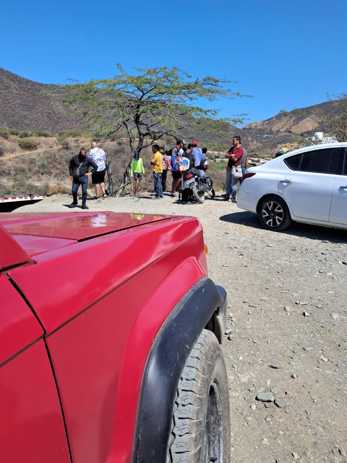 Vehículo cayó a un abismo en el cerro Ziruma, vía a El Rodadero - Pasa ...