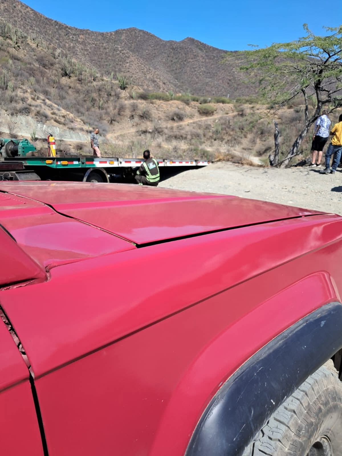 Vehículo cayó a un abismo en el cerro Ziruma, vía a El Rodadero - Pasa ...