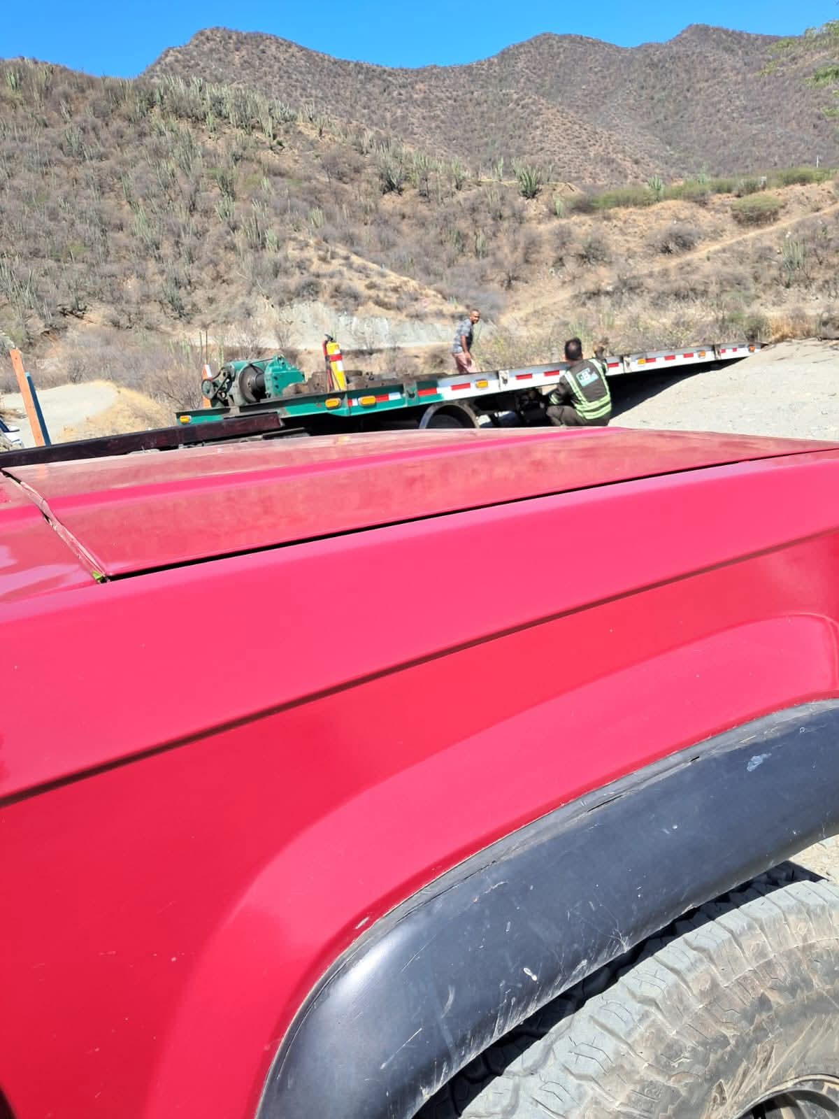 Vehículo cayó a un abismo en el cerro Ziruma, vía a El Rodadero - Pasa ...