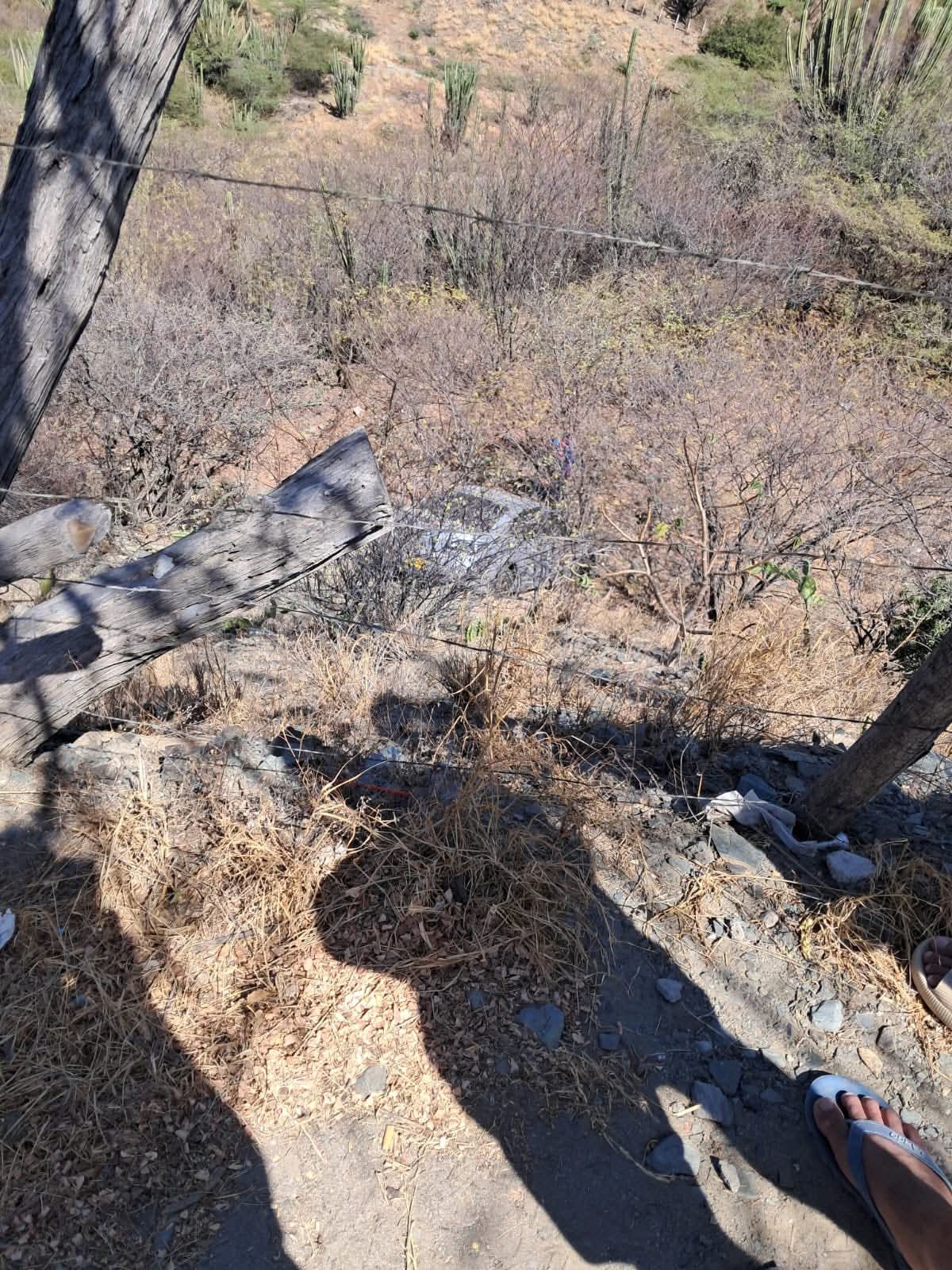Vehículo cayó a un abismo en el cerro Ziruma, vía a El Rodadero - Pasa ...